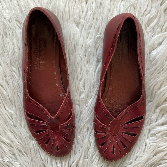 PIKOLINOS | Shoes | Pikolinos Red Leather Spanish Laser Cutout Accent ...
